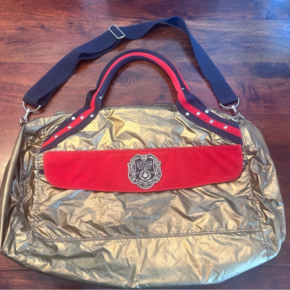 Victoria's Secret | Bags | Victoria Secret Pink Grand Escape Lodge Vip ...